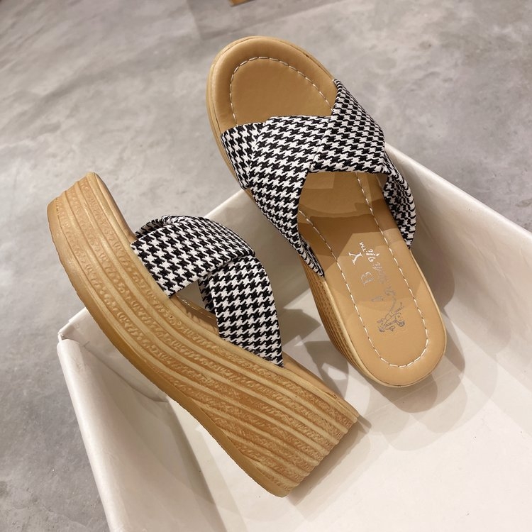 999 รองเท้าแตะแพลตฟอร์ม Ladies Wedge ขนาด: 39 (Houndstooth)