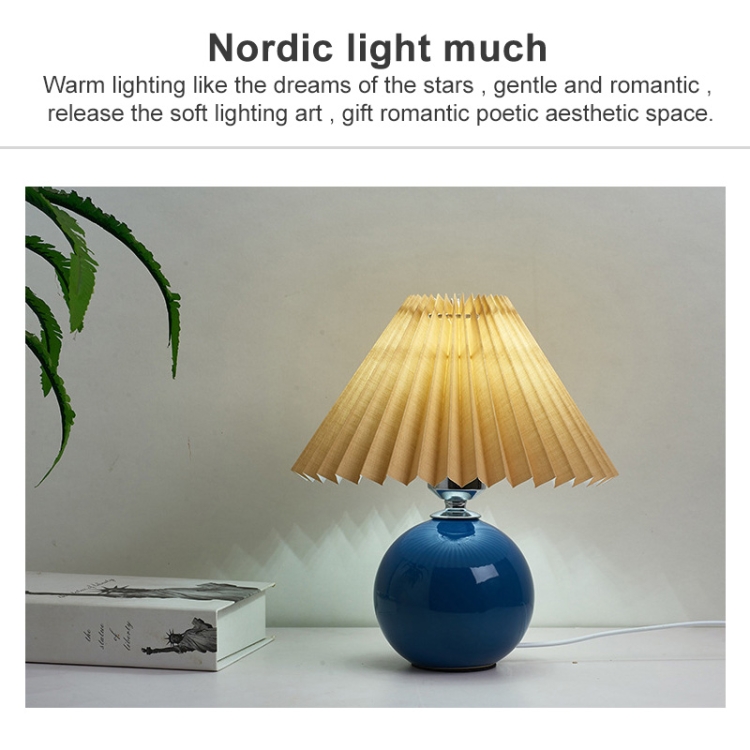 주름 갓 아늑한 침대 옆 밤 빛 현대 세라믹 책상 램프 220v 로얄 블루 바디 커피 커버