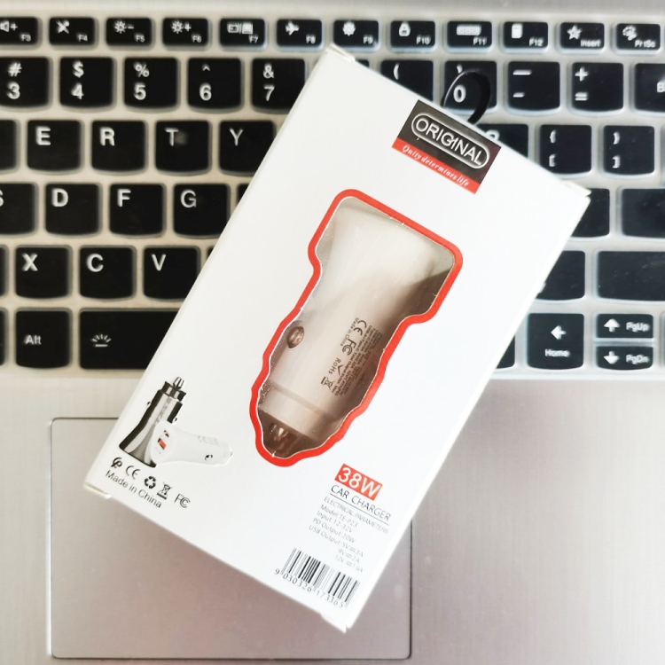 TE-P23 38W PD USB-C / TYPE-C + QC30 USB Triangle Car Charger + USB-C / Type-C ถึง 8 PIN Data ...